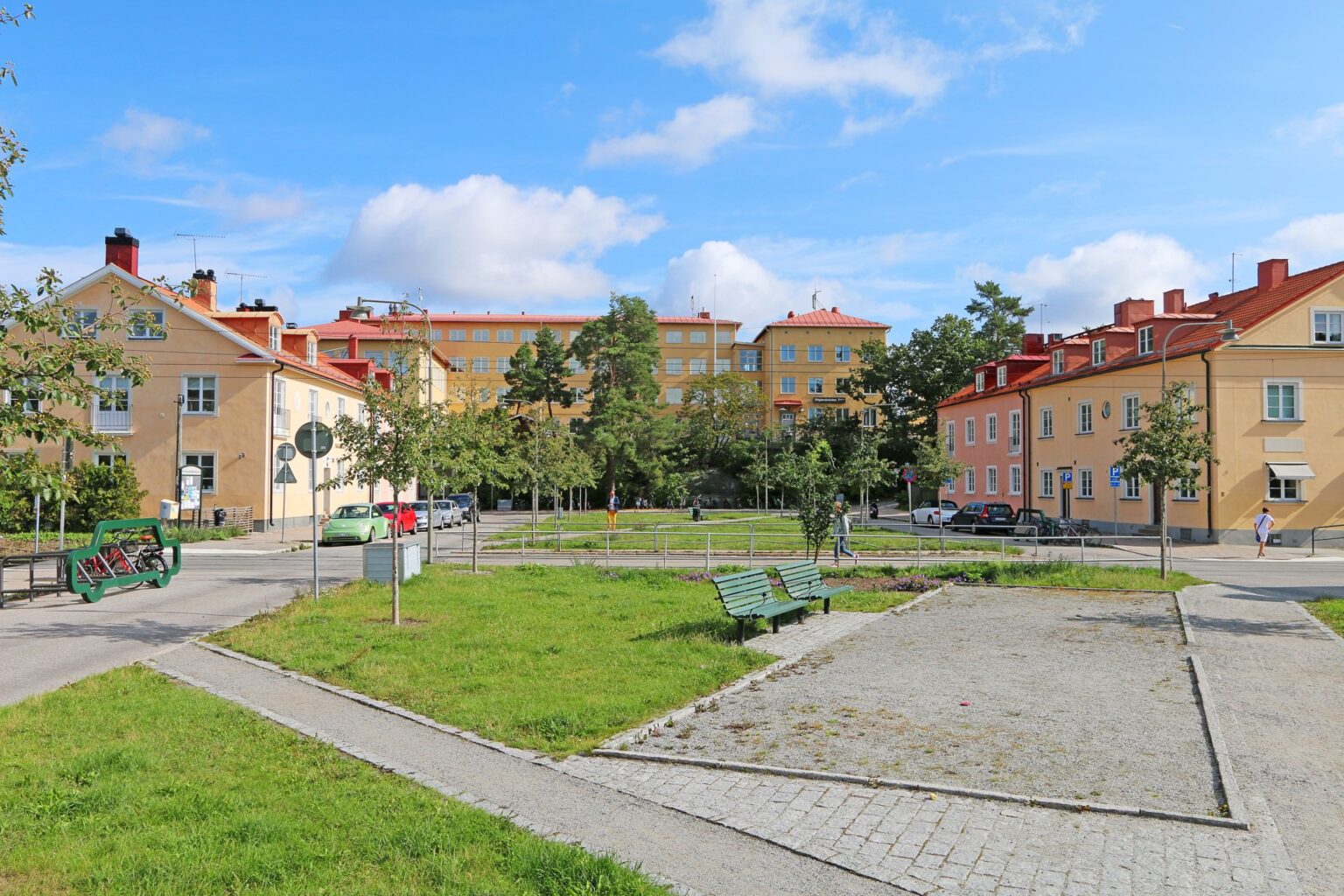 Putsad fasad 3-planshus. Askim Hovås